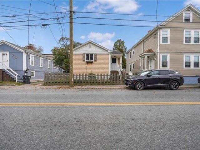 house with 1 bedroom, Warren RI ES104042360
