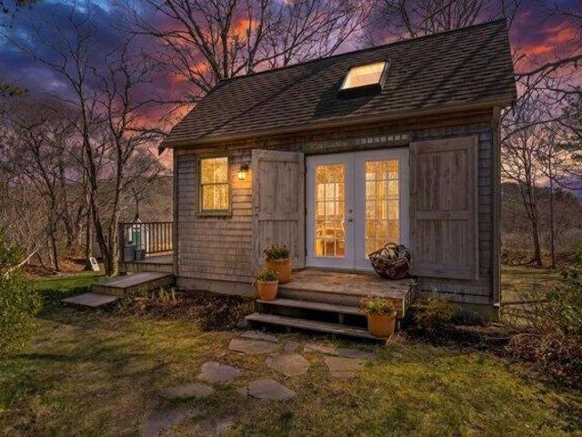 house with 1 bedroom, Wellfleet MA DLS102669788
