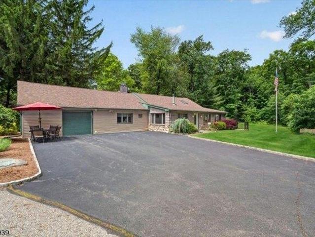 house with 1 bedroom, West Milford NJ ES104833641
