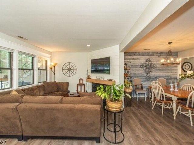 house with 1 bedroom, West Milford NJ ES104234475