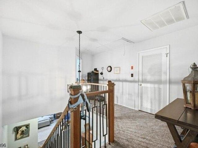 house with 1 bedroom, West Milford NJ ES105155764