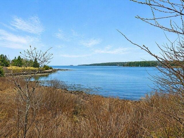 house with 1 bedroom, Winter Harbor ME DLS102828265