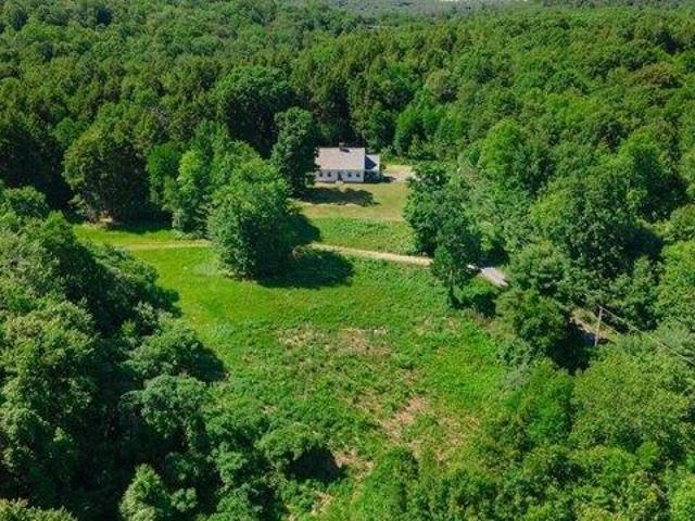 house with 1 bedroom, Winchester NH ES104265696
