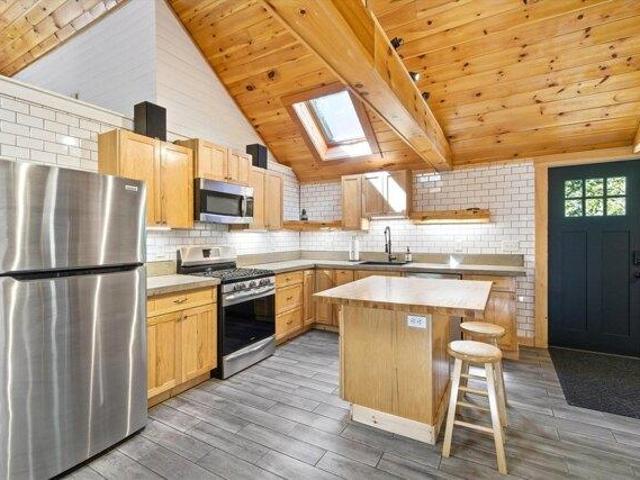 house with 1 bedroom, Windham NH ES103851502