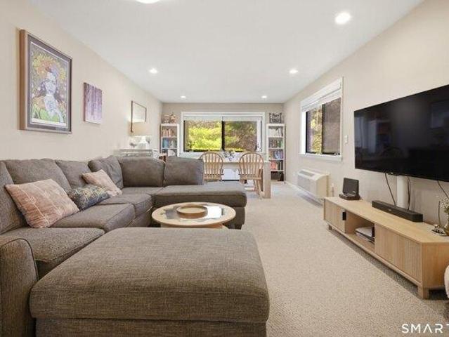 house with 1 bedroom, Wilton CT DLS102280580