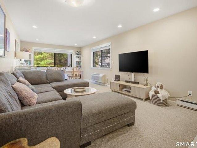 house with 1 bedroom, Wilton CT ES102828500