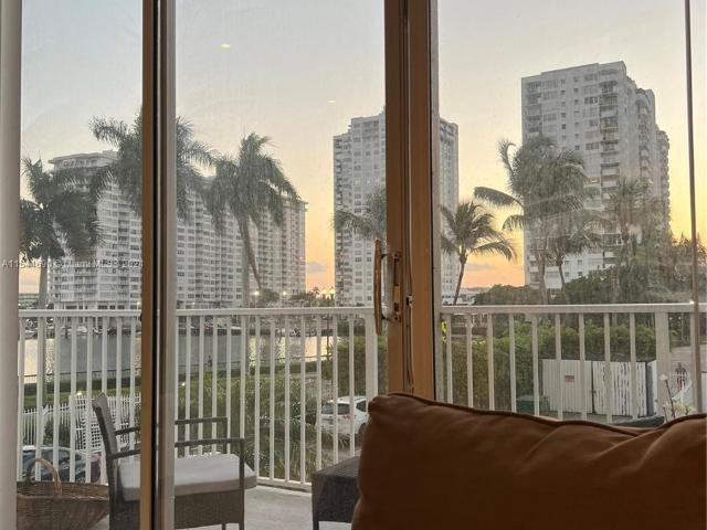 house with 1 bedroom, Aventura Fl FL DS102661726