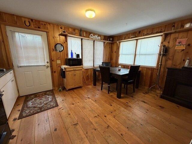 house with 1 bedroom, Barre MA ES103073058