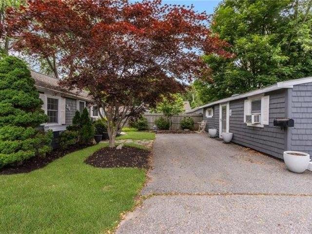 house with 1 bedroom, Barrington RI DLS102799933