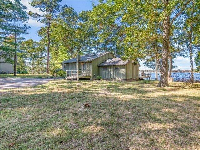 house with 1 bedroom, Barrington RI ES103664586