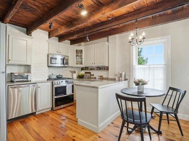 house with 1 bedroom, Boston MA ES104351137