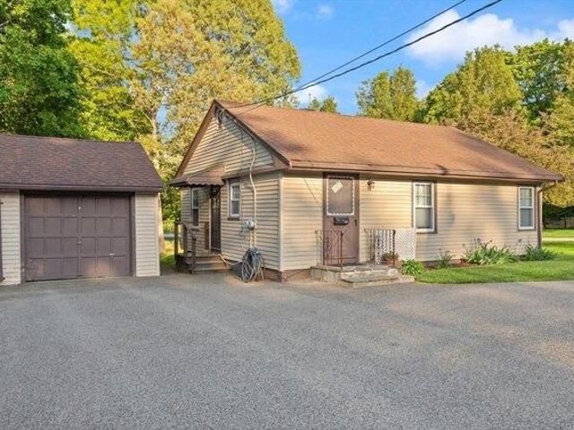 house with 1 bedroom, Brockton MA ES104790990
