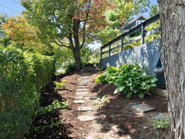 house with 1 bedroom, Brattleboro VT DS102213311