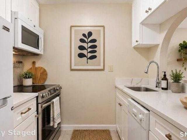 house with 1 bedroom, Bridgeport CT ES104263865