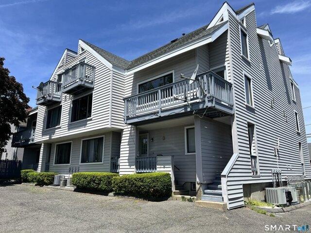 house with 1 bedroom, Bridgeport CT ES104605904