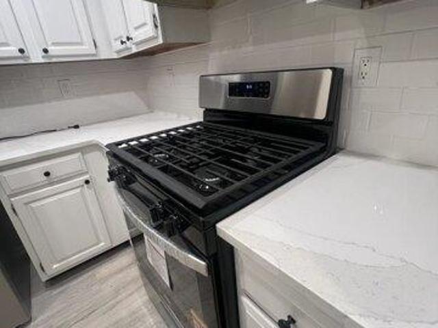 house with 1 bedroom, Bridgeport CT ES105159272
