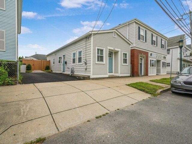 house with 1 bedroom, Bristol RI DS104479125