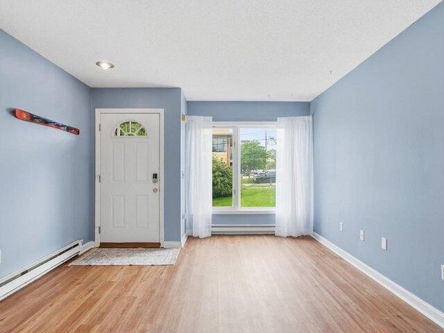 house with 1 bedroom, Burlington VT ES104609225