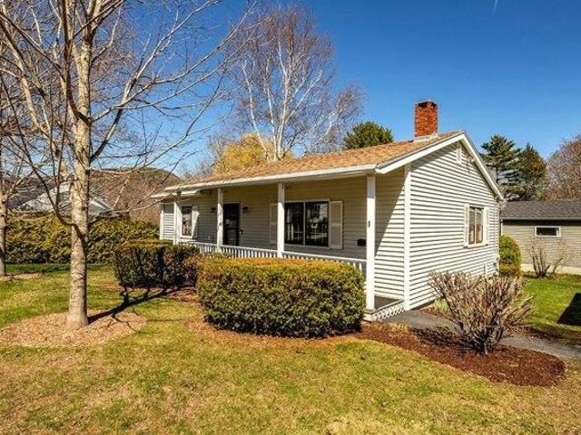 house with 1 bedroom, Camden ME DS102477905