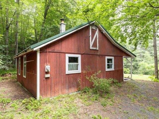 house with 1 bedroom, Charlestown NH ES104849620