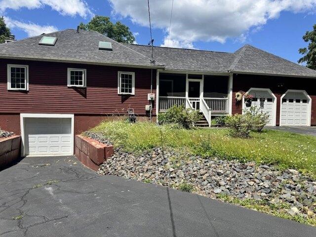 house with 1 bedroom, Chesterfield NH ES105093541