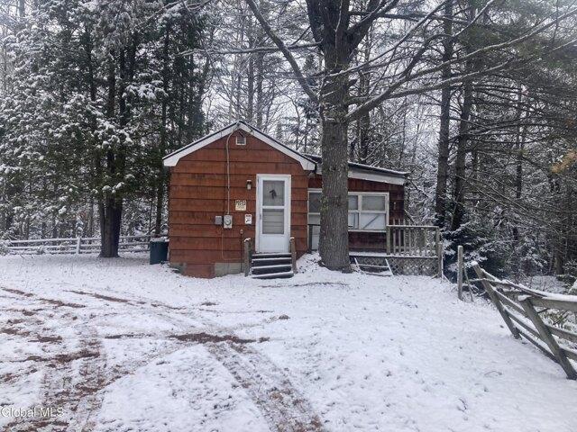 house with 1 bedroom, Chestertown NY ES104901478