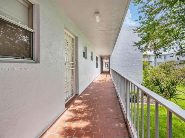 house with 1 bedroom, Coral Gables FL FL DS102519934