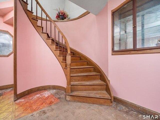 house with 1 bedroom, Cromwell CT DS101747840