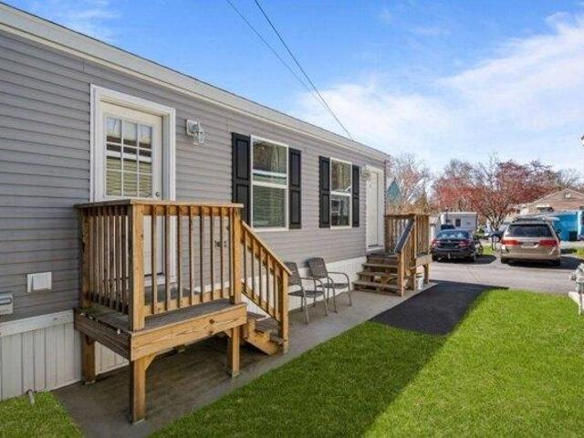 house with 1 bedroom, Cumberland RI ES105124050