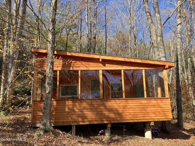 house with 1 bedroom, Cummington MA DLS102960191
