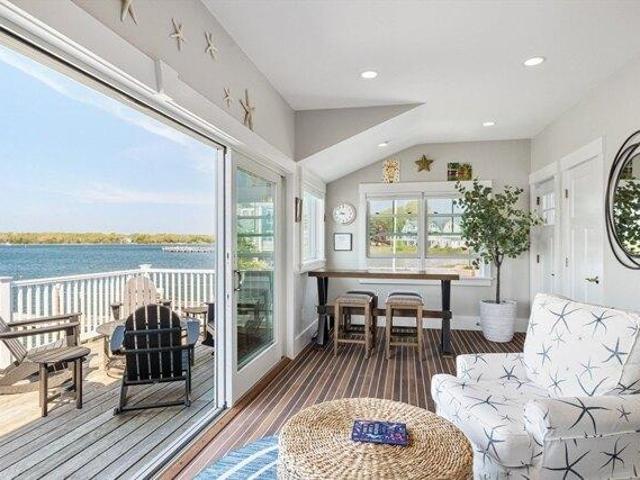 house with 1 bedroom, Dartmouth MA ES105386446