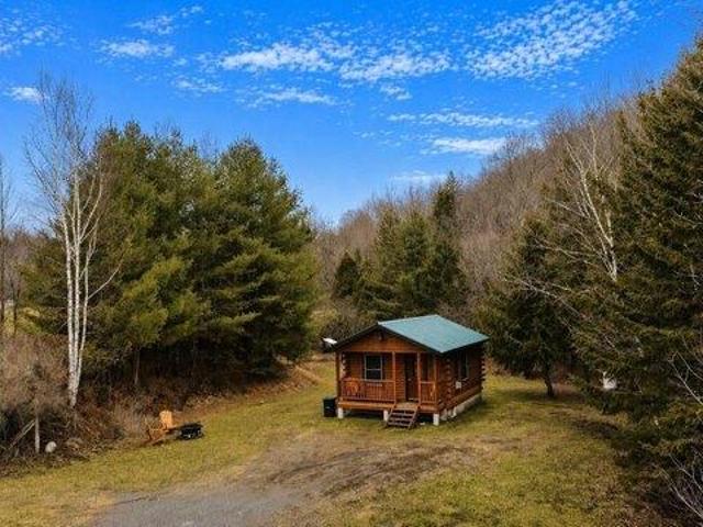 house with 1 bedroom, Derby VT DS102584424