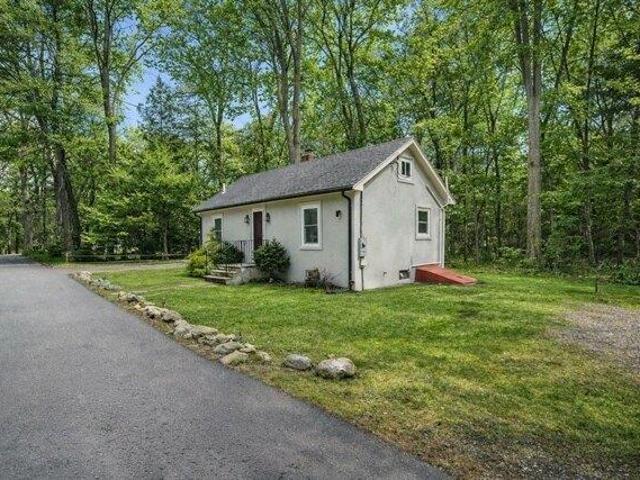house with 1 bedroom, Dover MA DLS102088992