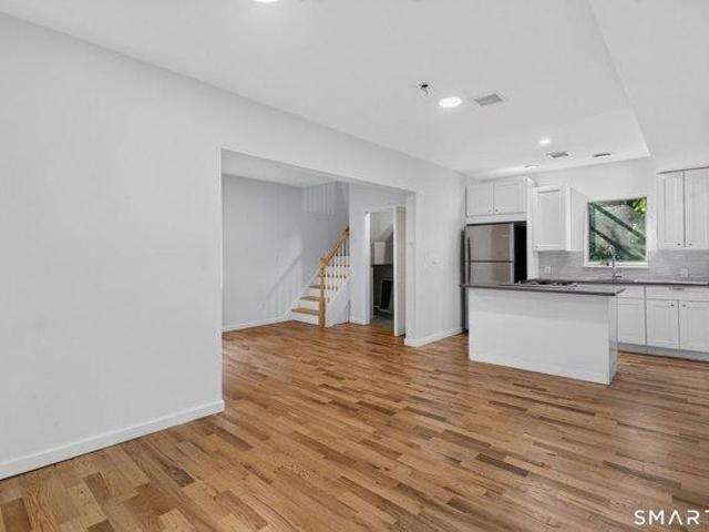 house with 1 bedroom, Fairfield CT ES104809294