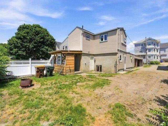 house with 1 bedroom, Fall River MA DS104153016