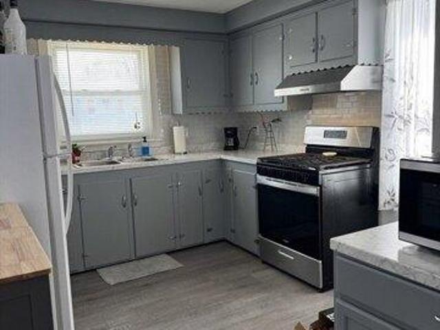 house with 1 bedroom, Fall River MA DS103436693
