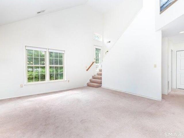 house with 1 bedroom, Glastonbury CT DS104329687
