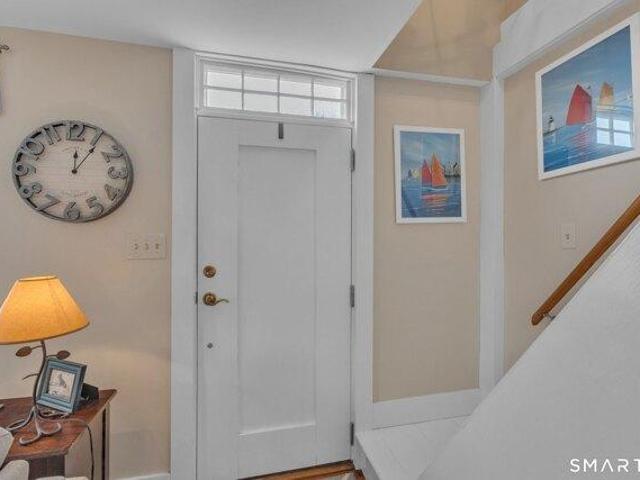 house with 1 bedroom, Groton CT DLS102316046