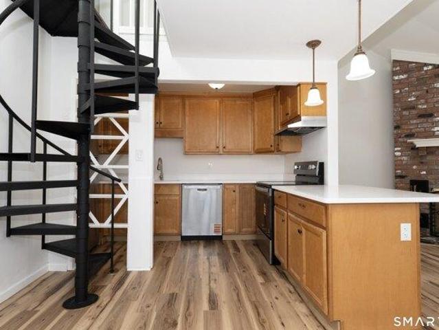 house with 1 bedroom, Guilford CT DLS102214516