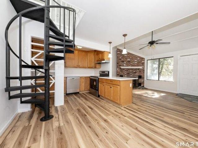 house with 1 bedroom, Guilford CT ES104921408