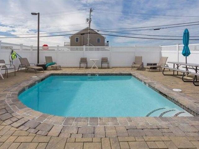 house with 1 bedroom, Hampton NH ES103626652