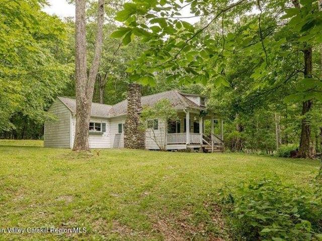 house with 1 bedroom, Hillsdale NY ES104904019