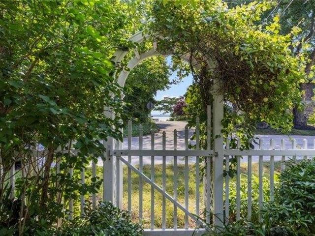 house with 1 bedroom, Jamestown RI ES104076171