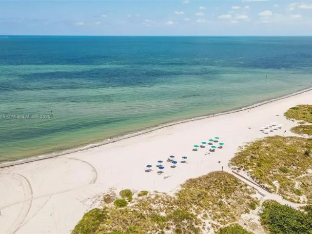 house with 1 bedroom, Key Biscayne FL FL DLS102715886