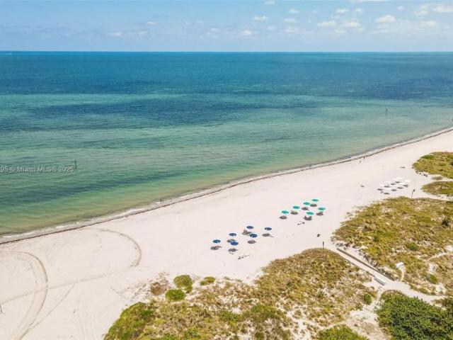house with 1 bedroom, Key Biscayne Fl FL DS102588305