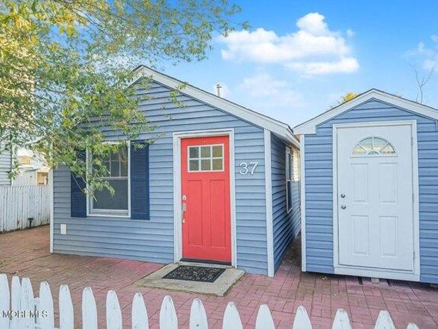 house with 1 bedroom, Keyport NJ DS102566127