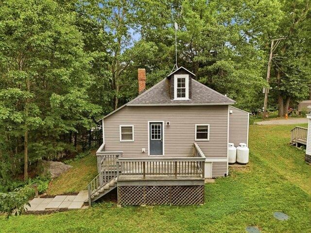 house with 1 bedroom, Kingston NH ES104440950