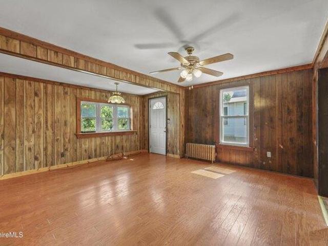 house with 1 bedroom, Lanesborough MA ES105041575