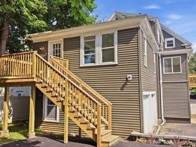 house with 1 bedroom, Laconia NH ES105109155