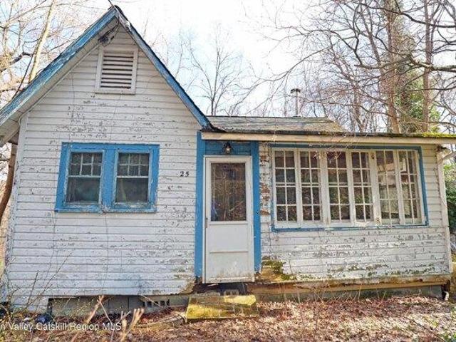 house with 1 bedroom, Lake Peekskill NY DLS101799888
